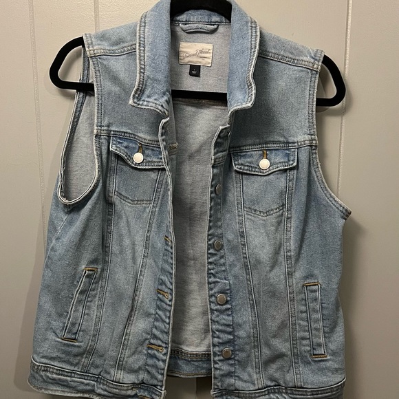 Universal Thread | Jackets & Coats | Universal Thread Denim Vest | Poshmark